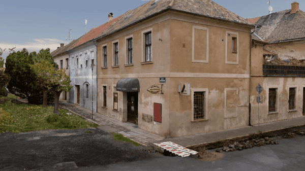 Easier, Faster Digital Twin Creation w/ iTwin Tech & Mosaic Data